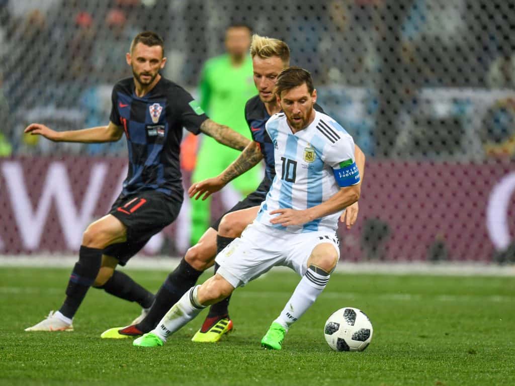 Football In Spanish: 50+ Soccer Phrases For Fútból Fans